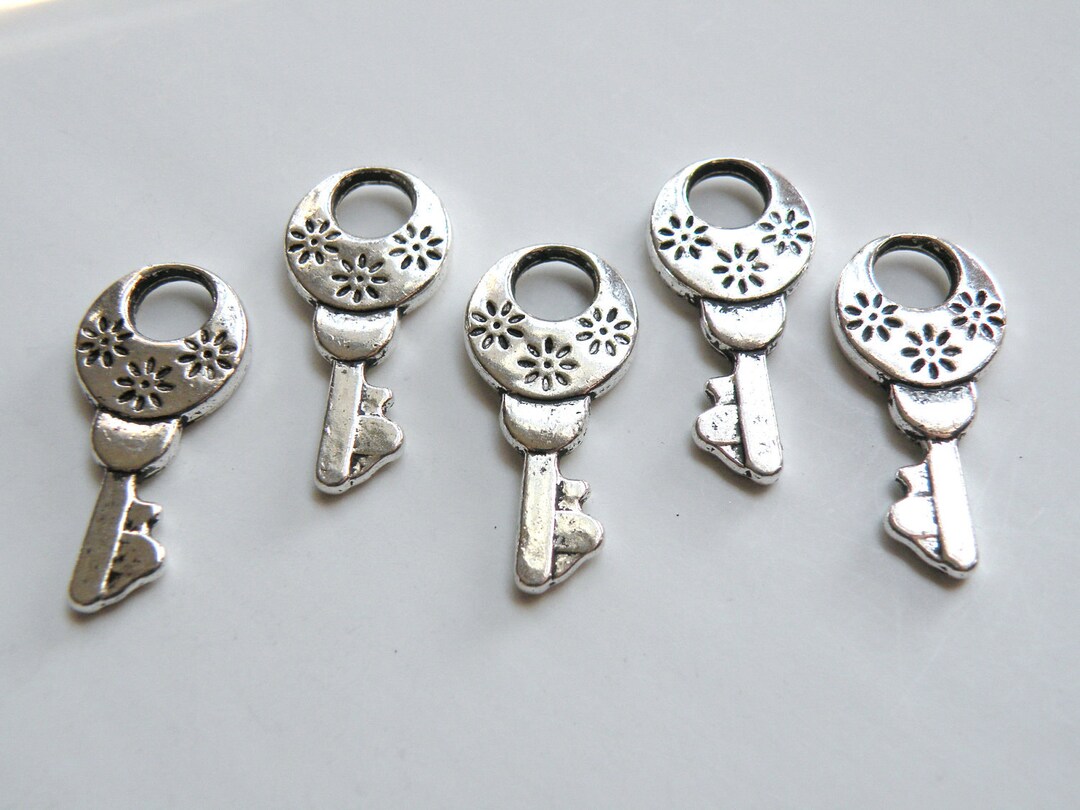 5 Floral Round Skeleton Key Small Charms Antique Silver 30x14mm ...