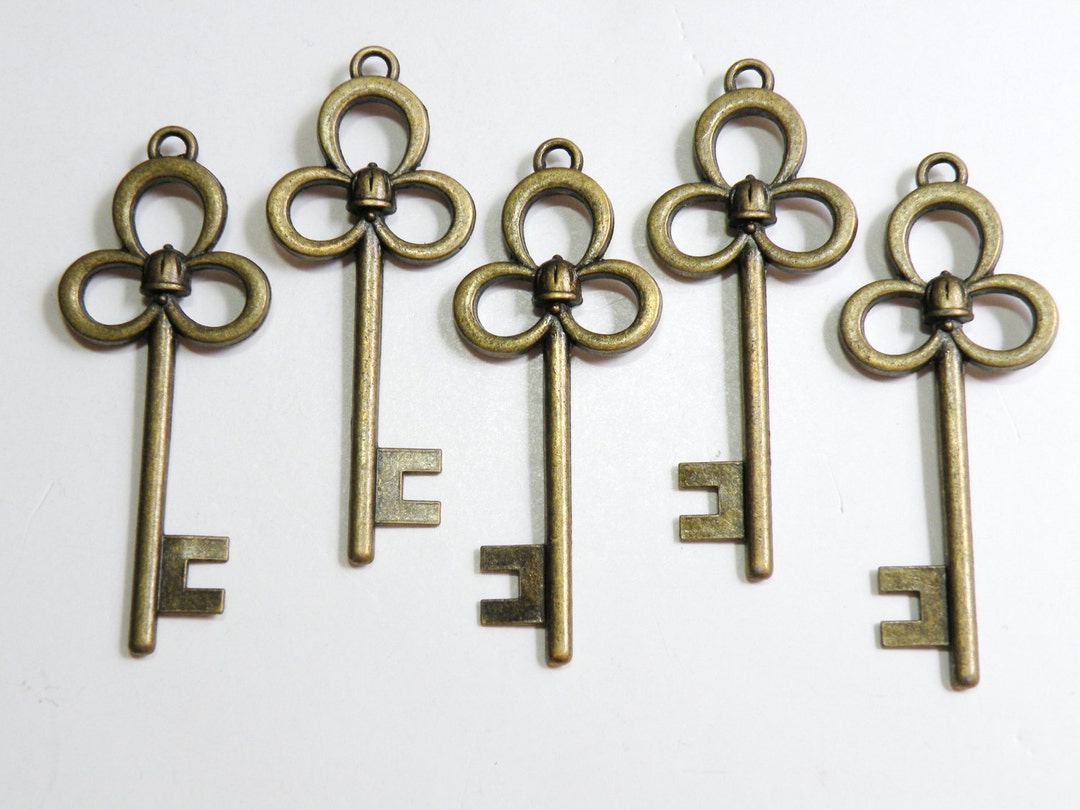 5 Triple Loop Clover Key Charms Bell Large Vintage Inspired Steampunk ...
