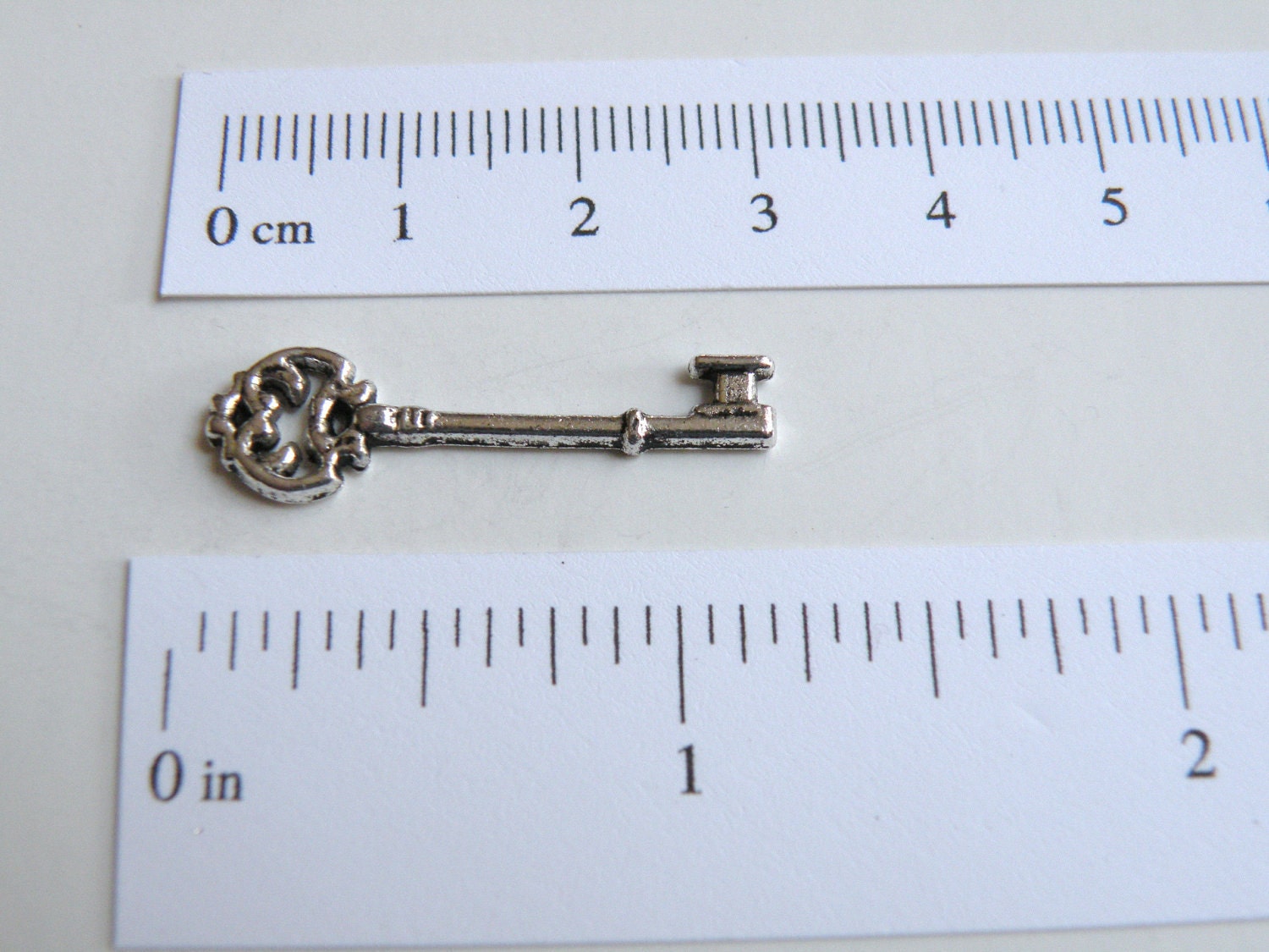 5 Small Skeleton Key Charm Collection Antique Silver 26x11mm - Etsy