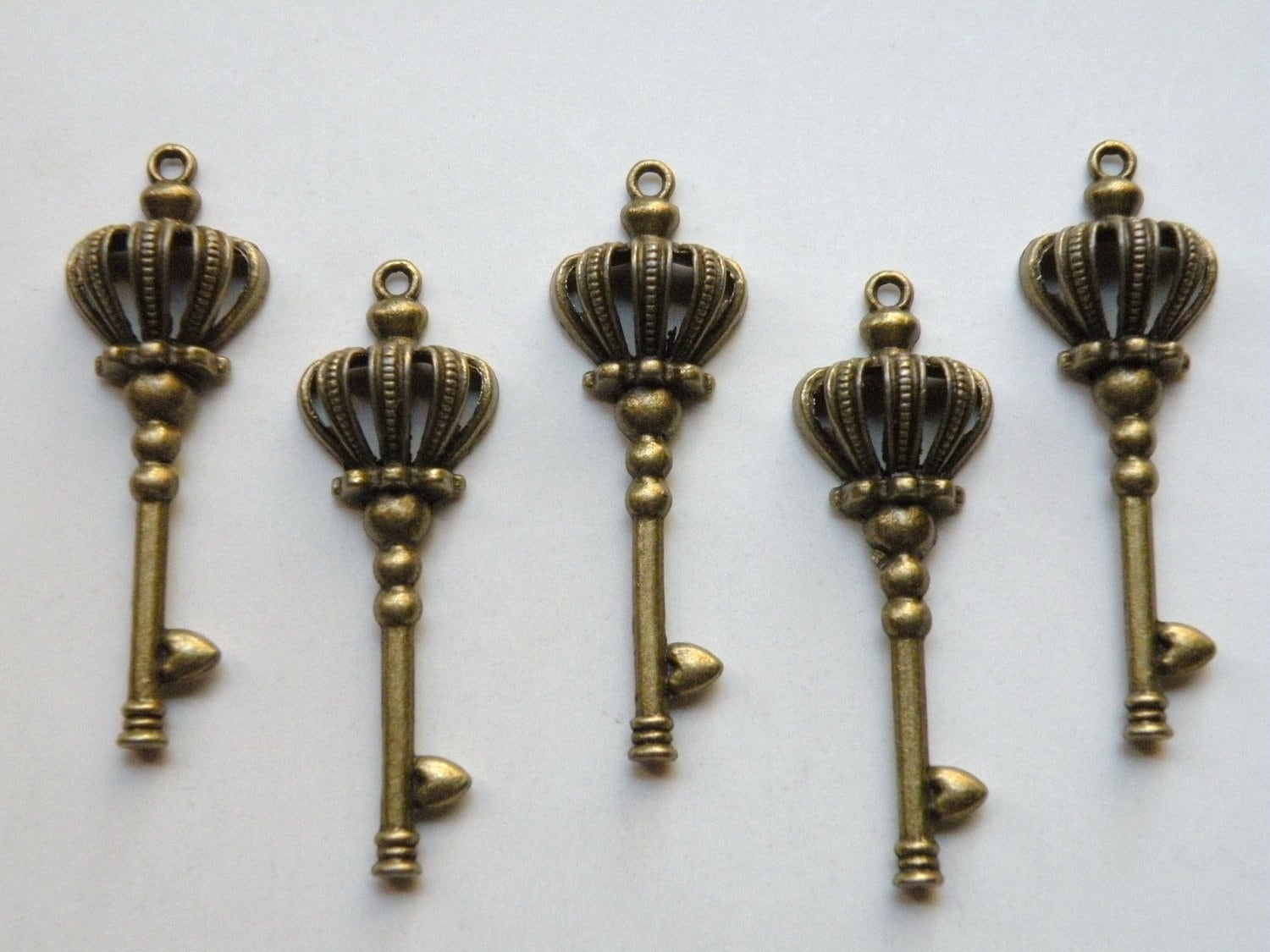 5 Crown Key Charms Large Vintage Inspired Steampunk Antique Bronze ...