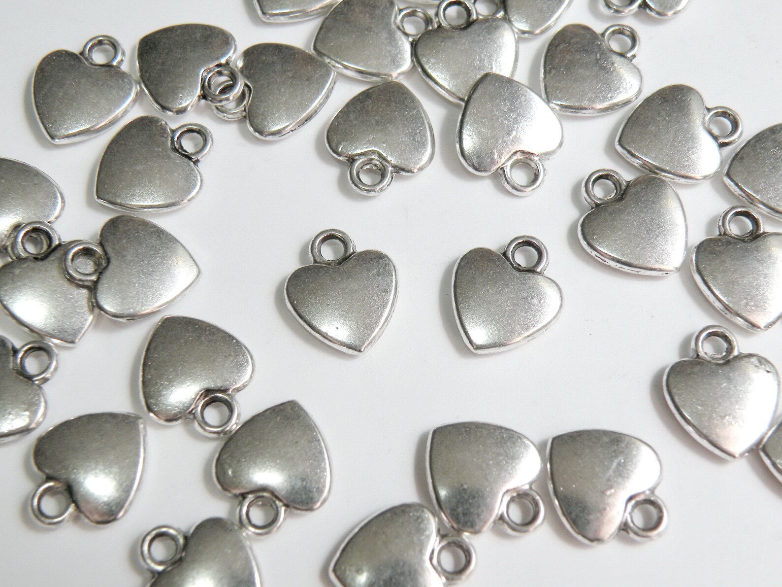 20 Heart Charms Little Plain Simple Pendants Platinum Antique - Etsy