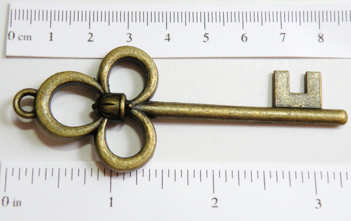 5 Triple Loop Clover Key Charms Bell Large Vintage Inspired | Etsy