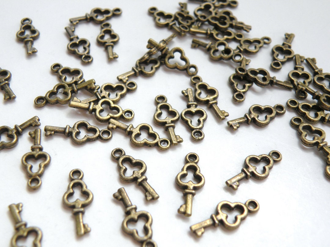 20 Clover Skeleton Key Small Charms Antique Bronze 16x6mm DB06577 - Etsy