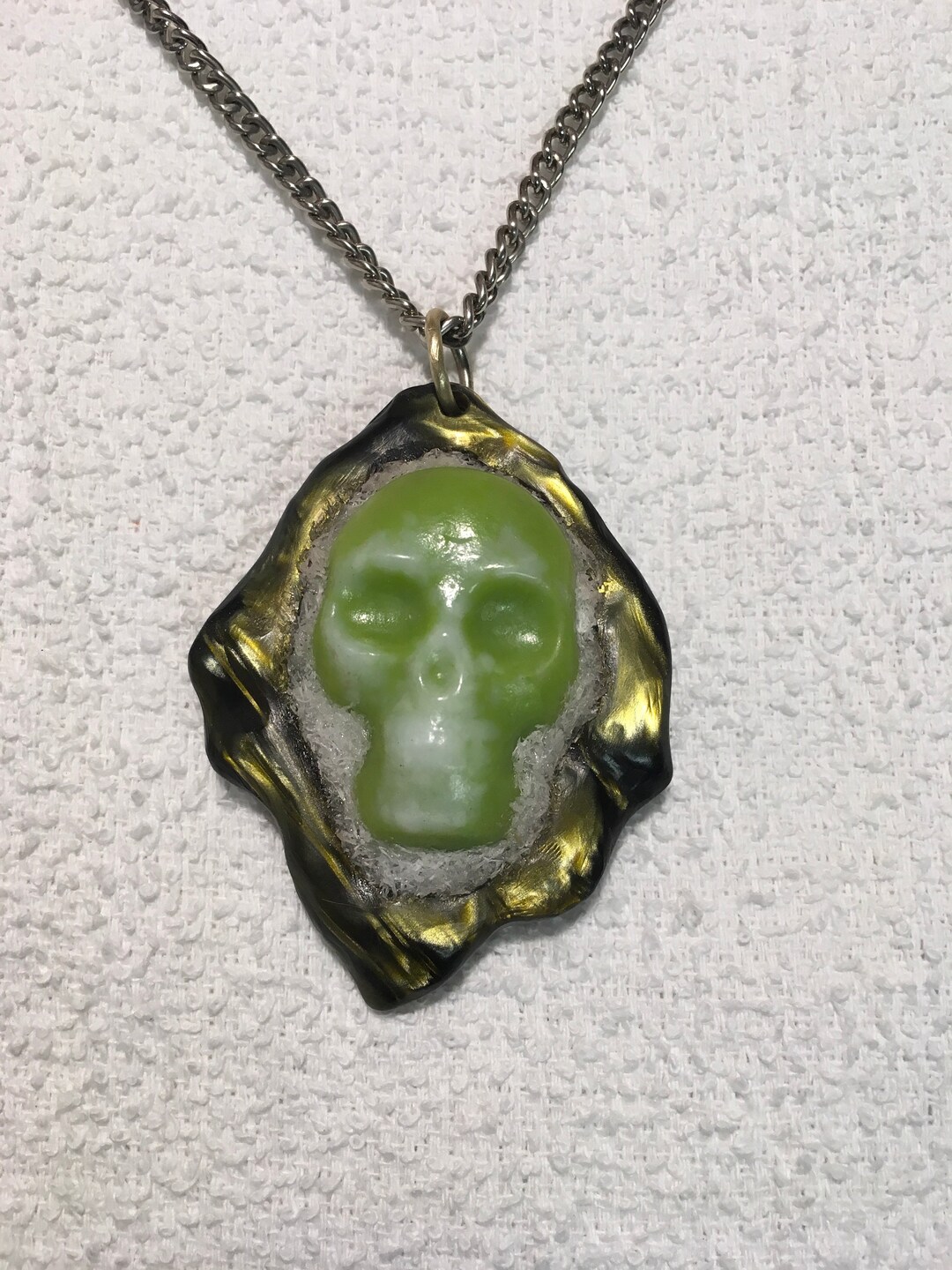 The Green Goblin. Glass Skull Head Pendant Necklace. - Etsy