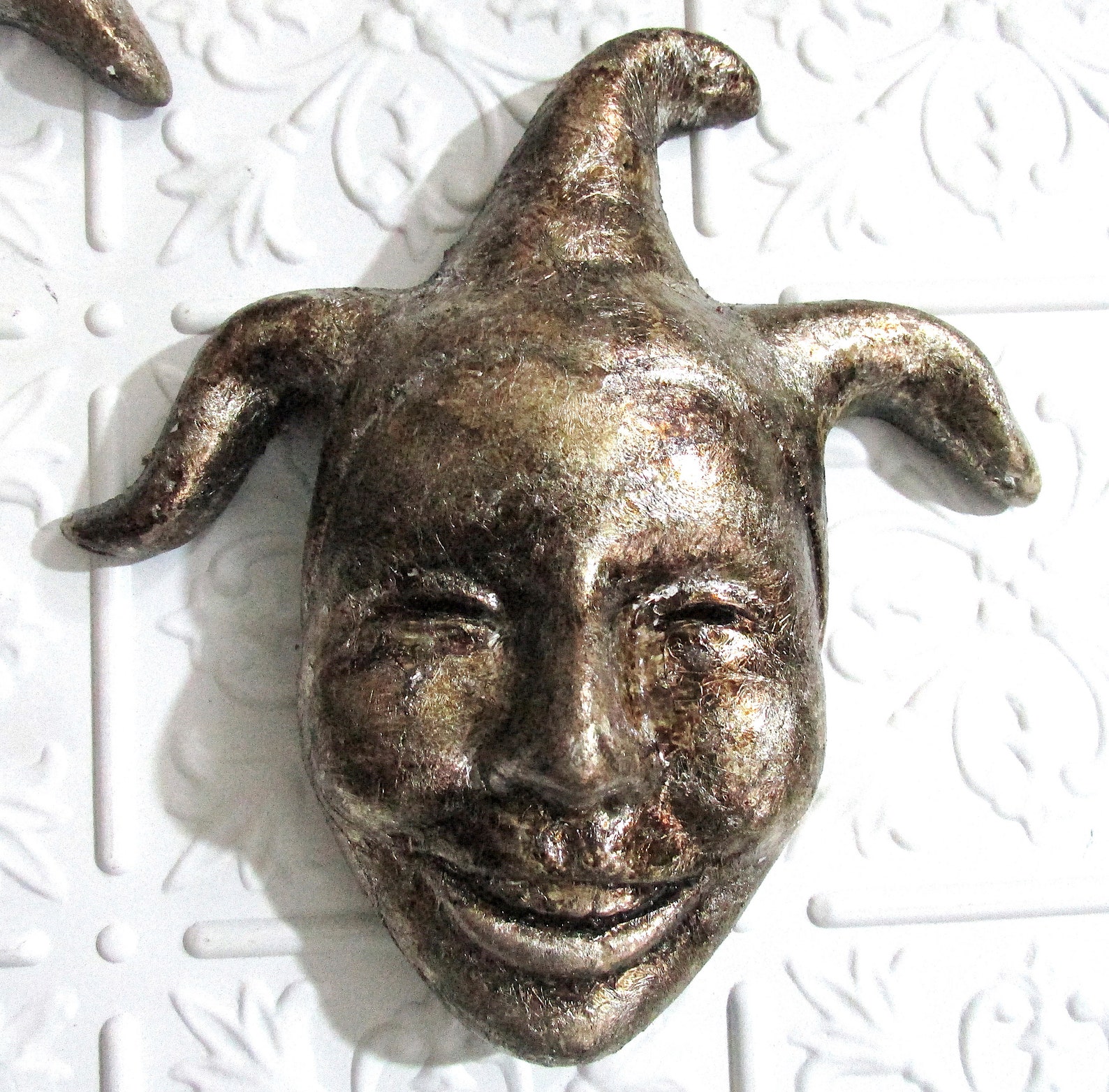 SPOOKY With VIDEO Altered Art Circus Themed Jester Masks Ceramic Light ...