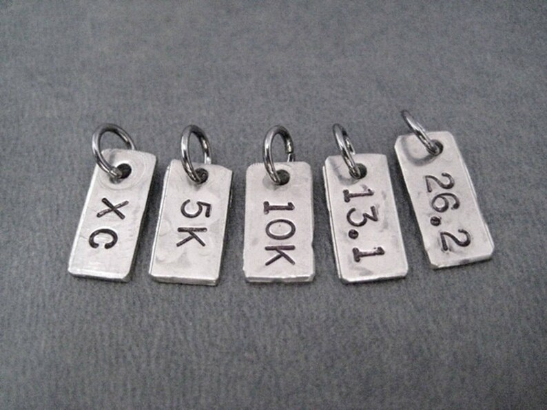 Run NEVER GIVE UP Key Chain / Bag Tag Ball Chain or Key Ring - Etsy