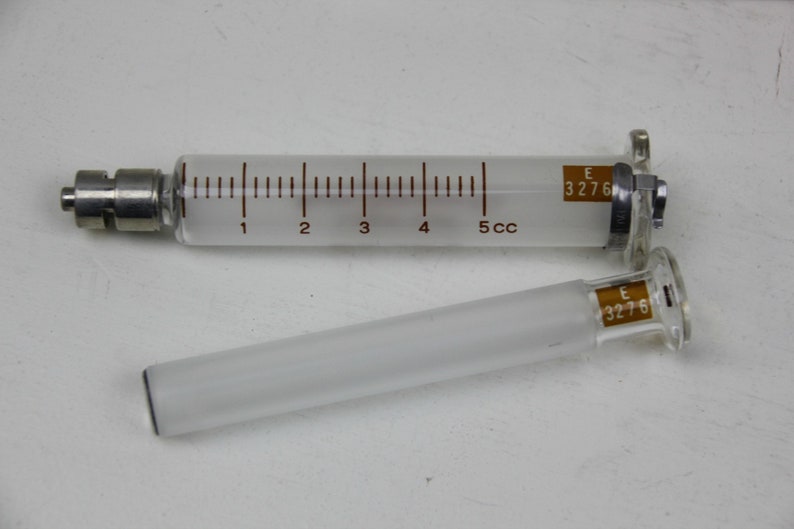 Vintage BD Yale Glass 5cc Syringe Medical Collectible Medical | Etsy