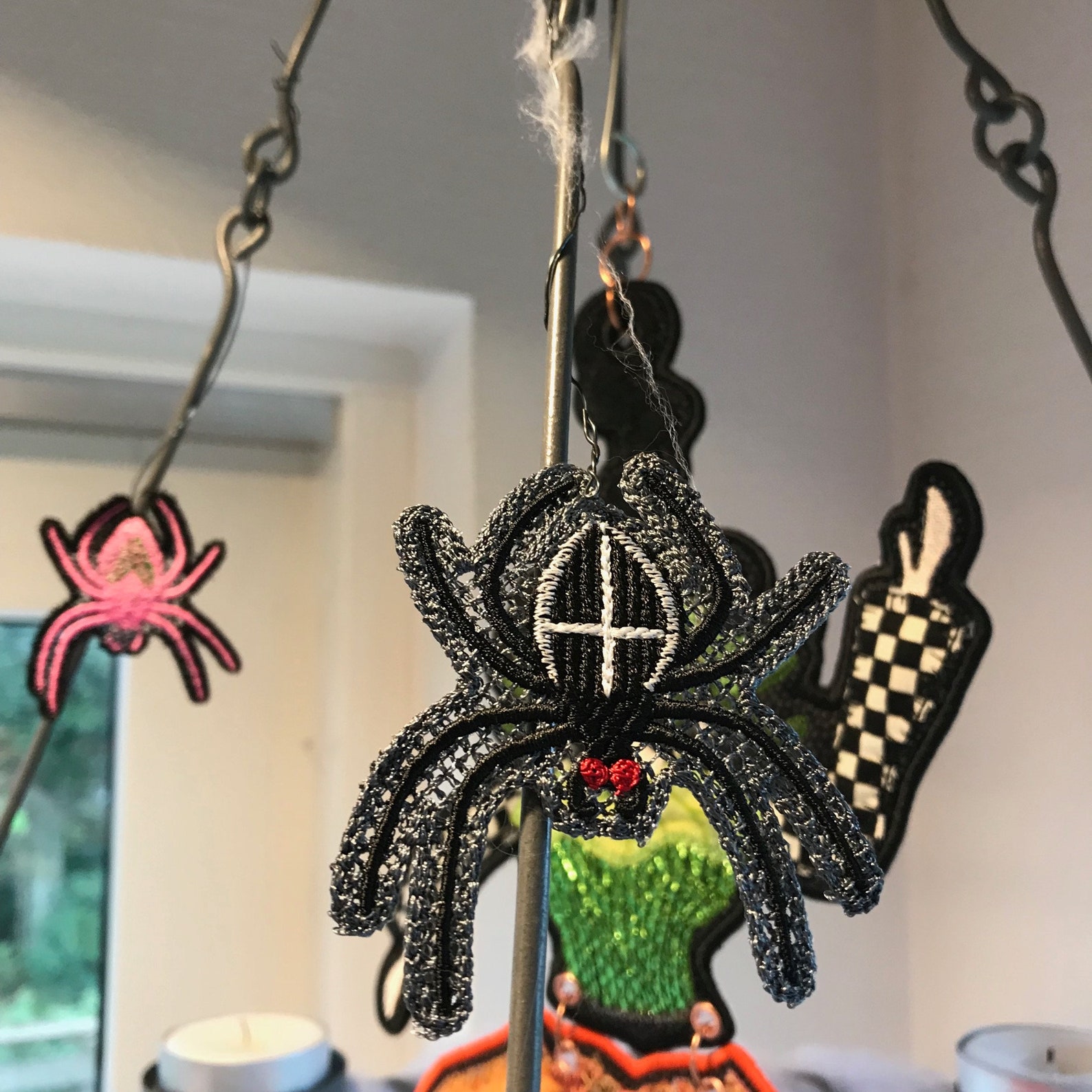 FSL Spiders and Webs, LOTS of Spiders, 13 Red-eyed Black Spiders for ...