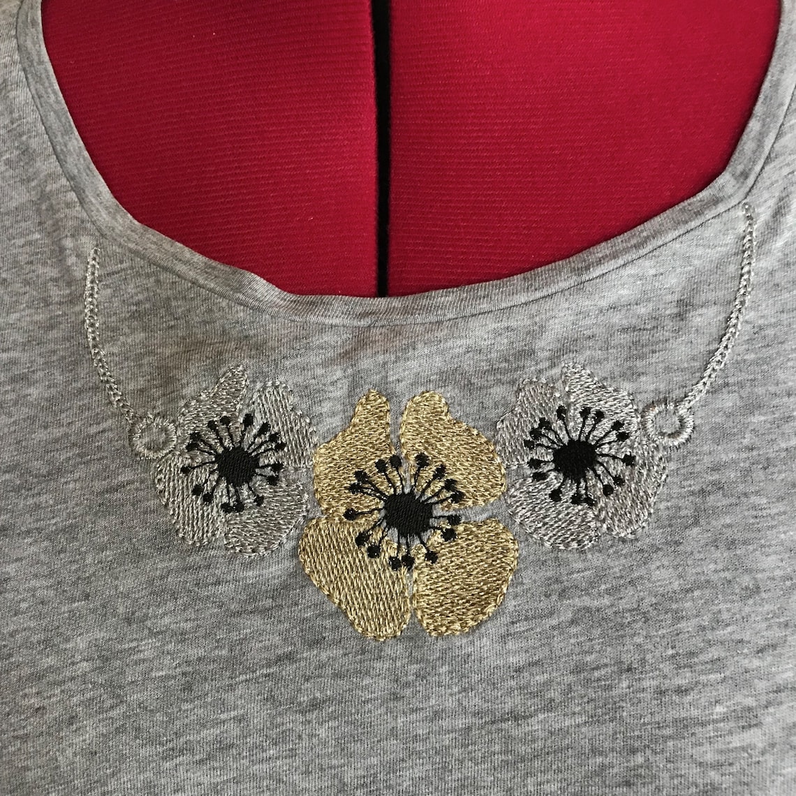 POPPY JEWELRY Embroidered Necklaces With Poppies in - Etsy