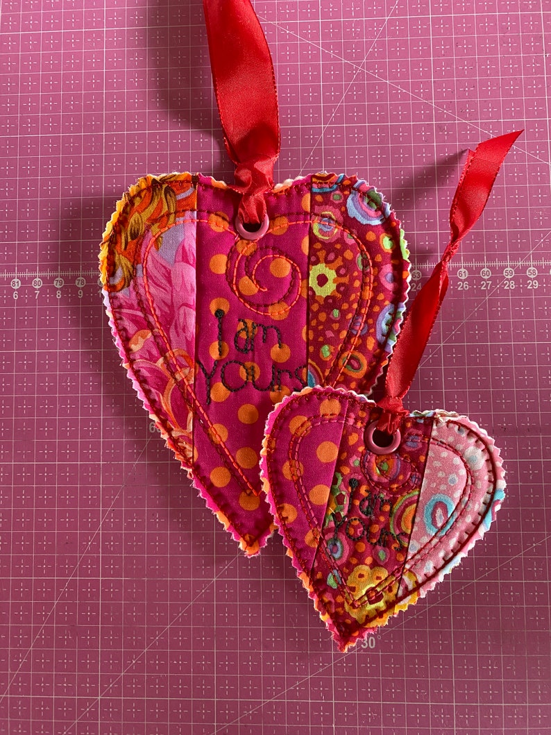 Quilted Hearts ITH - 2 Sizes - Each Size in 3 Languages + 2 Blank ...