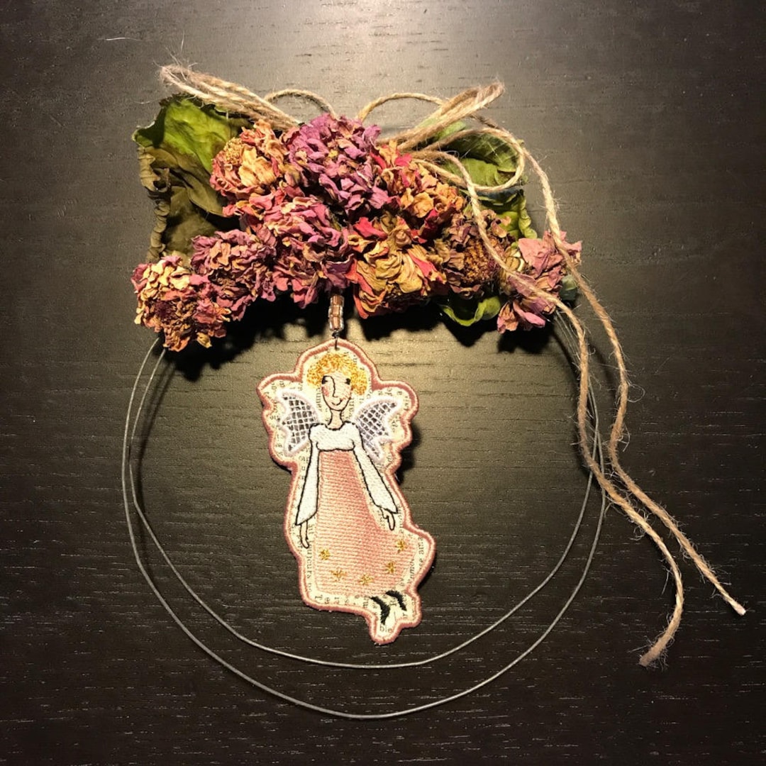 FREESTANDING SMALL ANGELS, 3 Miniature Machine Embroidery Designs ...