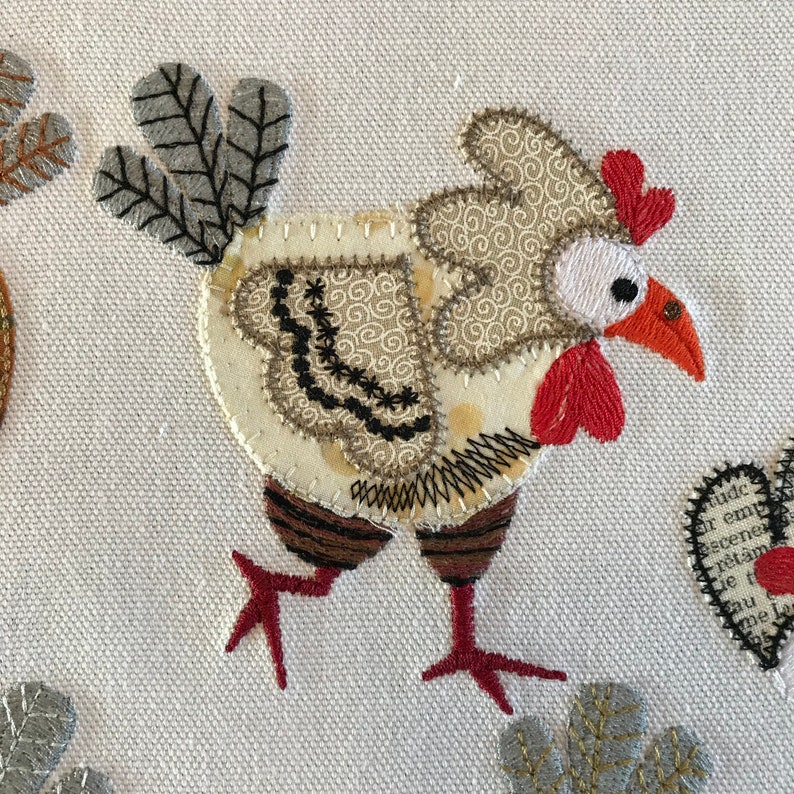 5 Little Hens - Cute Hand Drawn Appliqué Hens + Egg, Hay & Corn-machine ...