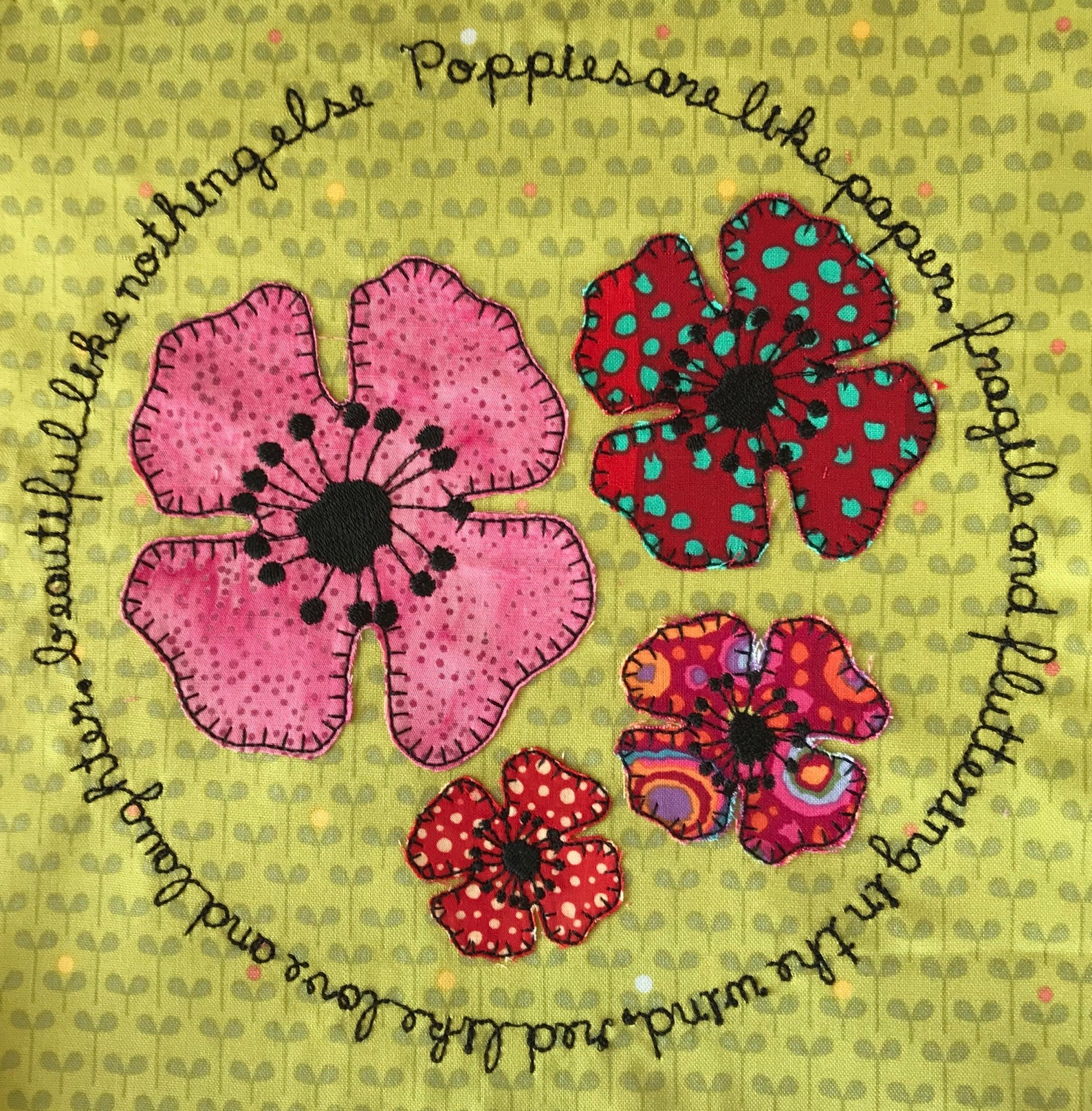 POPPIES Like Nothing Else - Fast-stitched Appliqué Poppy Designs in 4 ...