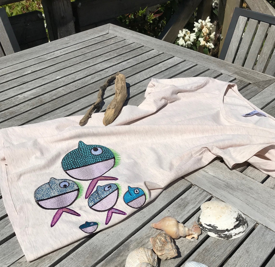 LITTLE ROUND FISH - Appliqué and Open Stitched Fish Machine Embroidery ...