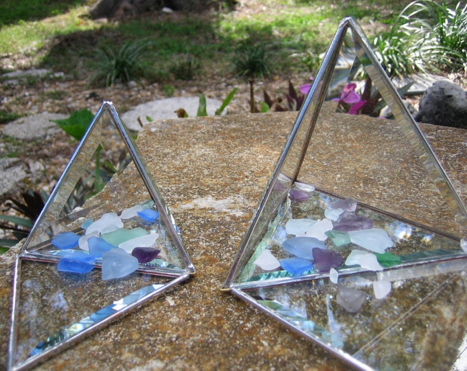4 Pyramid Glass Box - Etsy