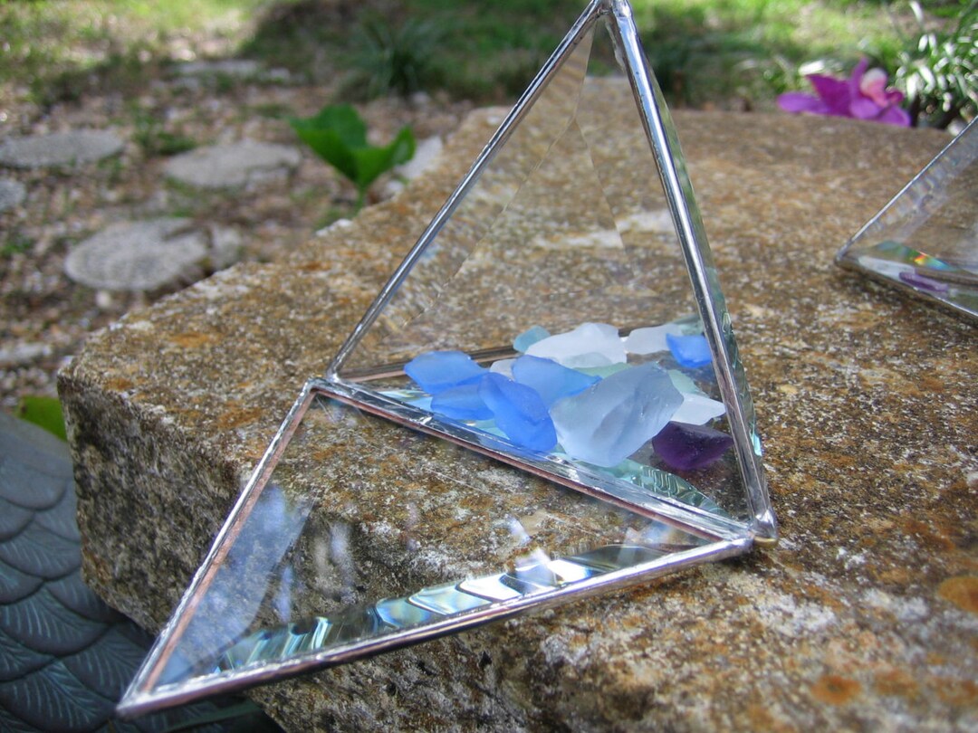6" Pyramid Glass Box - Etsy