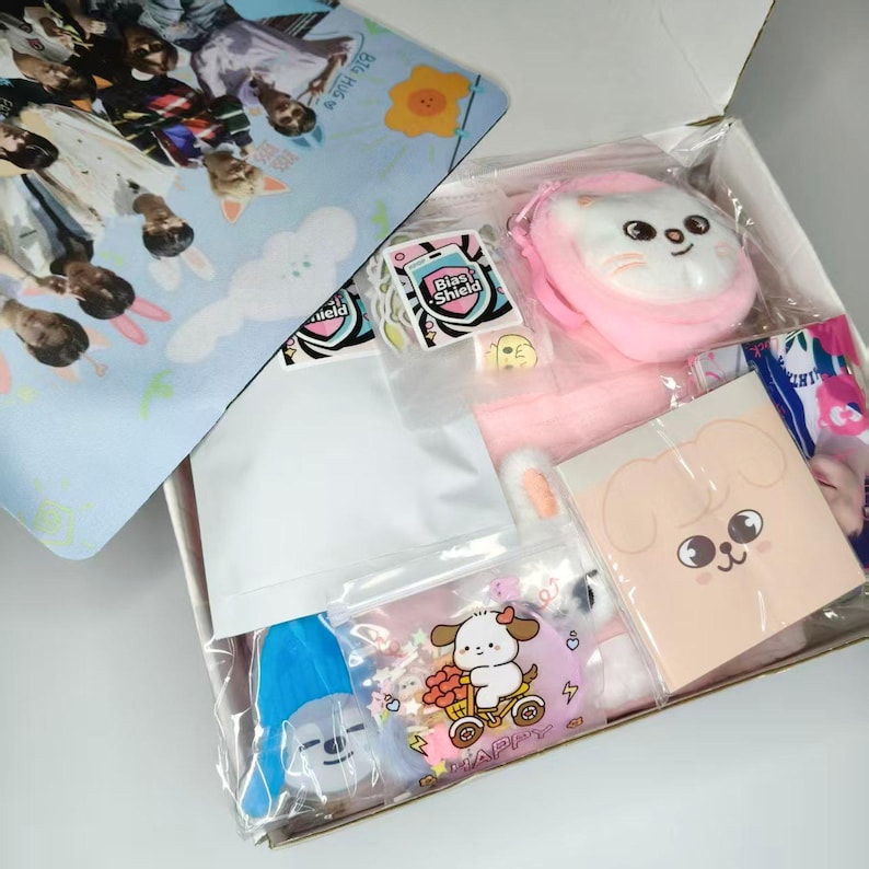 Straykids SKZOO Gift Box | 10 Items | Surpise Box | Customizable - Etsy