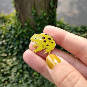 Toad Enamel Pin - Etsy