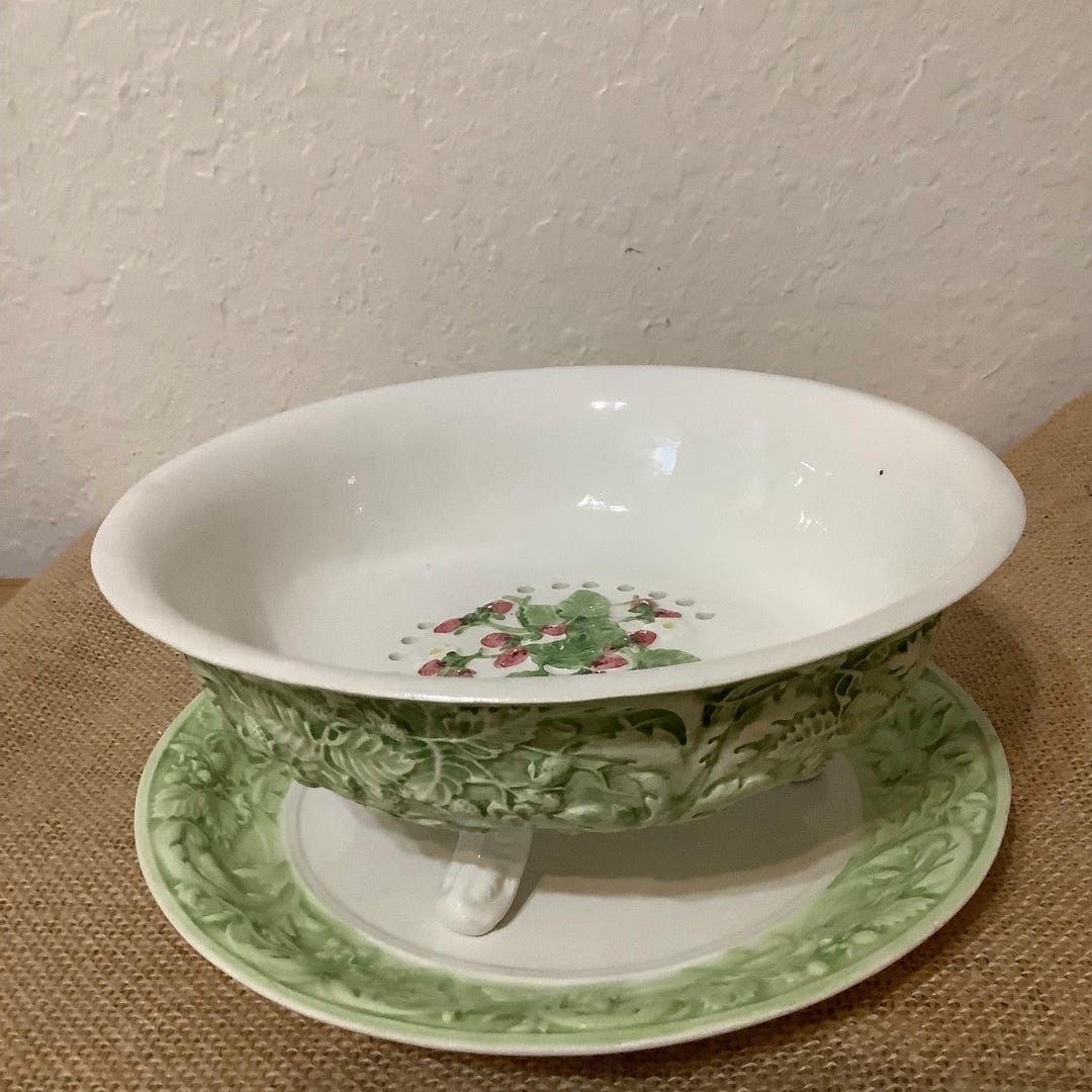 Mottahedeh Design Italy Ceramic Strawberry Footed Strainer Bowl With ...