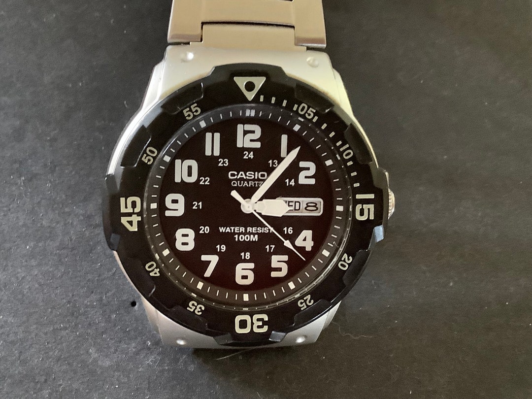 Casio 5125 MRW-200H Stainless Black Day Date 100M W/resistant Men's ...