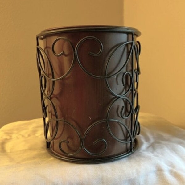 Metal Scroll Planter - Etsy