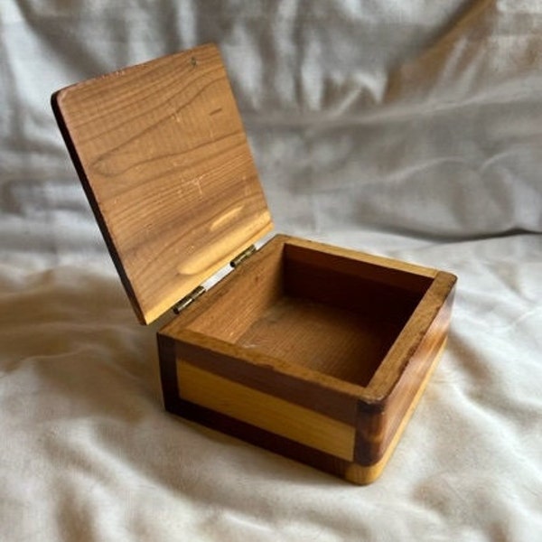 Cedar Wood Box - Etsy