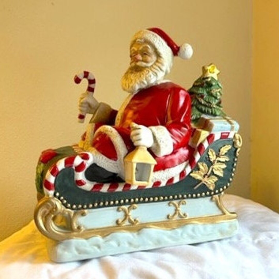Santa Figure, Melody in Motion Santa 2001 on Sleigh (music & Motion Not ...