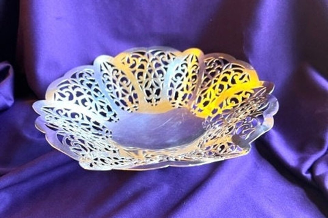 Bowl, Filigree Silver Plate, Footed, Vintage -- 6717-7B - Etsy