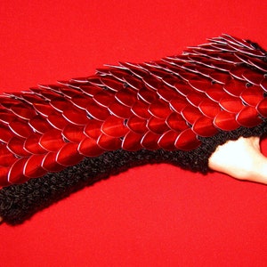 Knit Your Own Scale Mail Gloves With Craftymutt's Super Simple Knitting ...