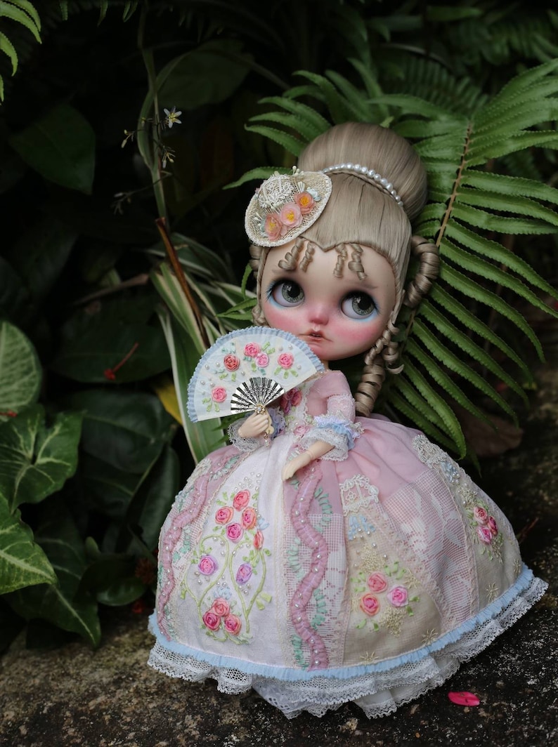 SOLD Anniedollz OOAK Custom Blythe Miss Elizabeth - Etsy