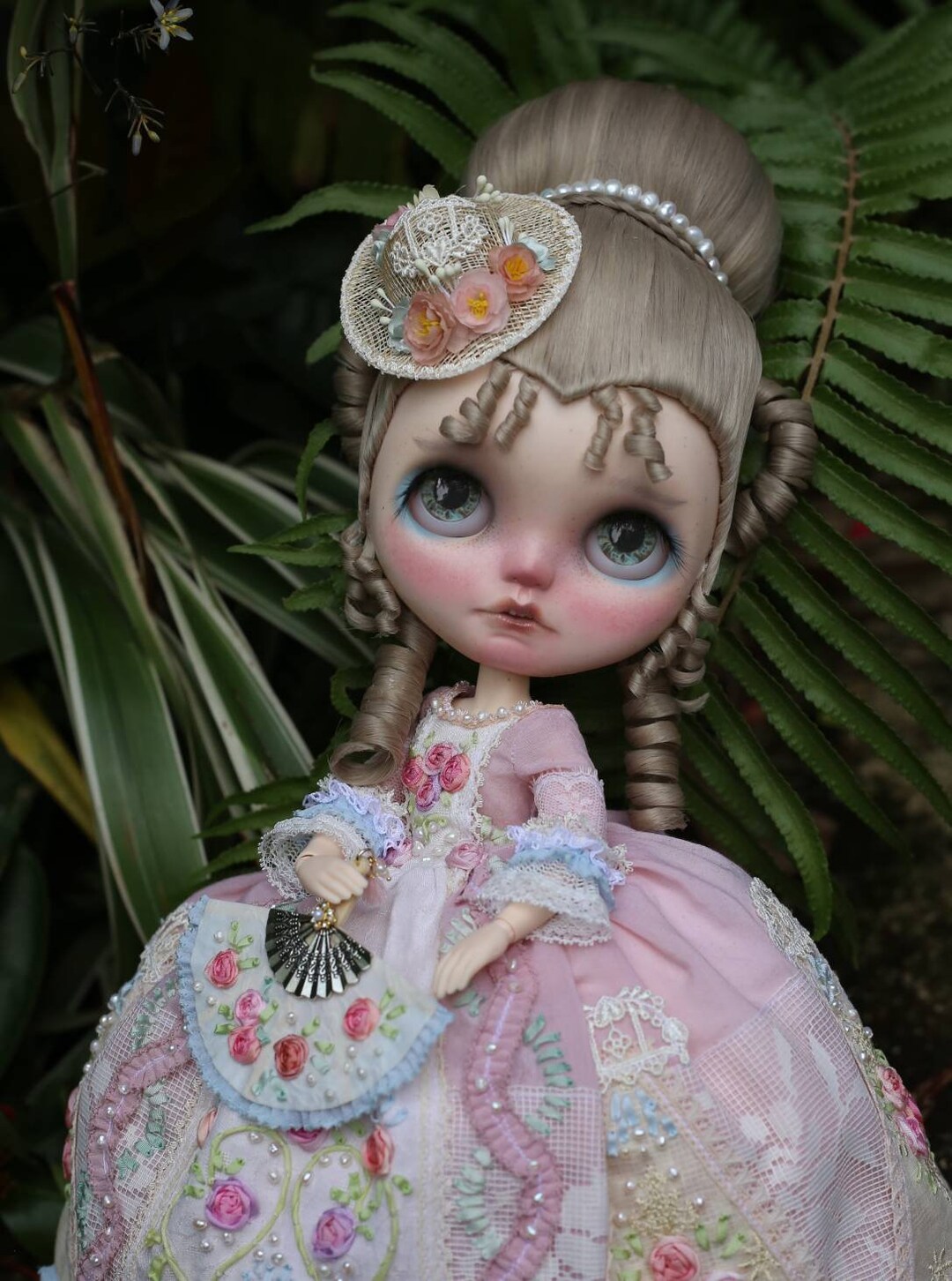 SOLD Anniedollz OOAK Custom Blythe - Miss Elizabeth - Etsy