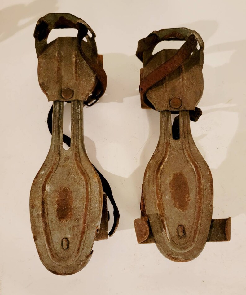 Metal Vintage Rolling Roller Skates Very Rusty Roller Skating | Etsy