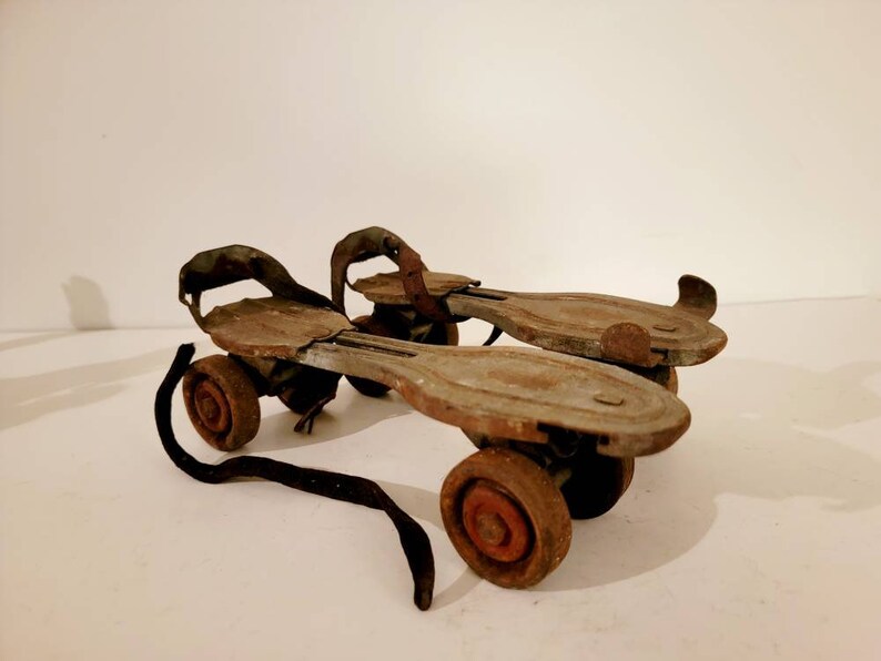 Metal Vintage Rolling Roller Skates Very Rusty Roller Skating | Etsy