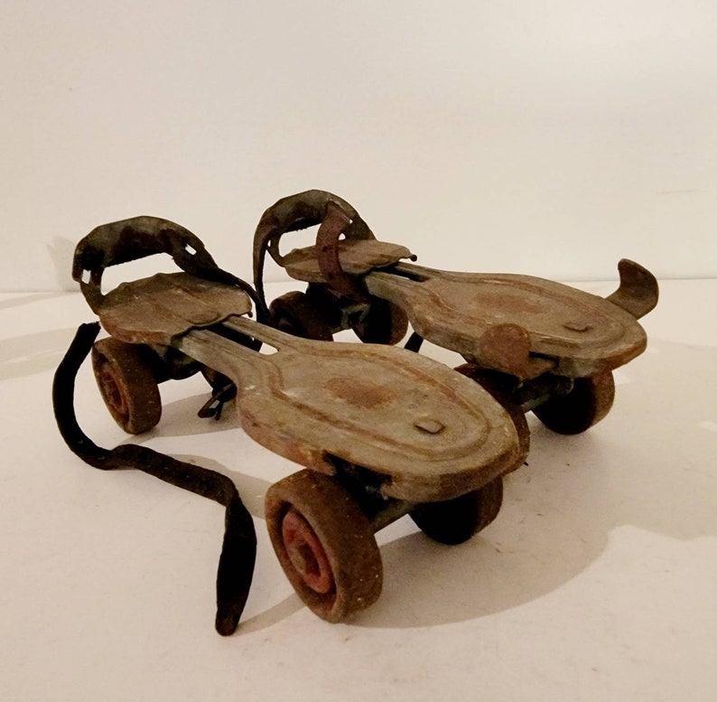 Metal Vintage Rolling Roller Skates Very Rusty Roller Skating | Etsy