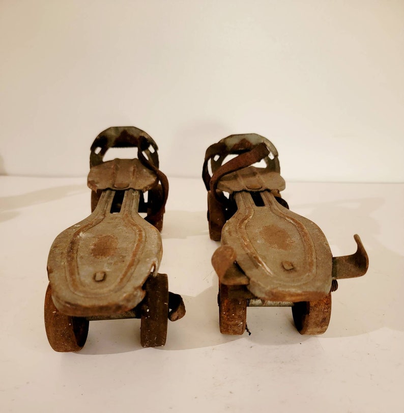 Metal Vintage Rolling Roller Skates Very Rusty Roller Skating | Etsy