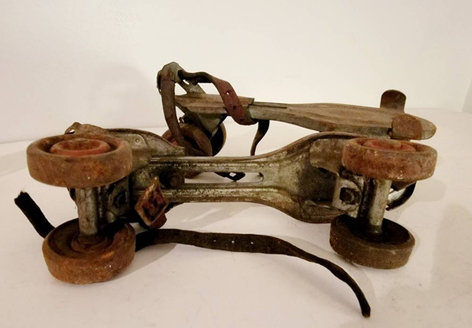Metal Vintage Rolling Roller Skates Very Rusty Roller Skating | Etsy
