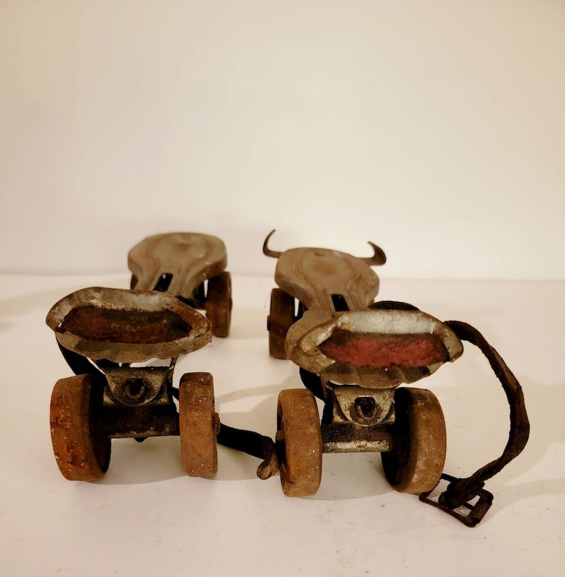 Metal Vintage Rolling Roller Skates Very Rusty Roller Skating | Etsy