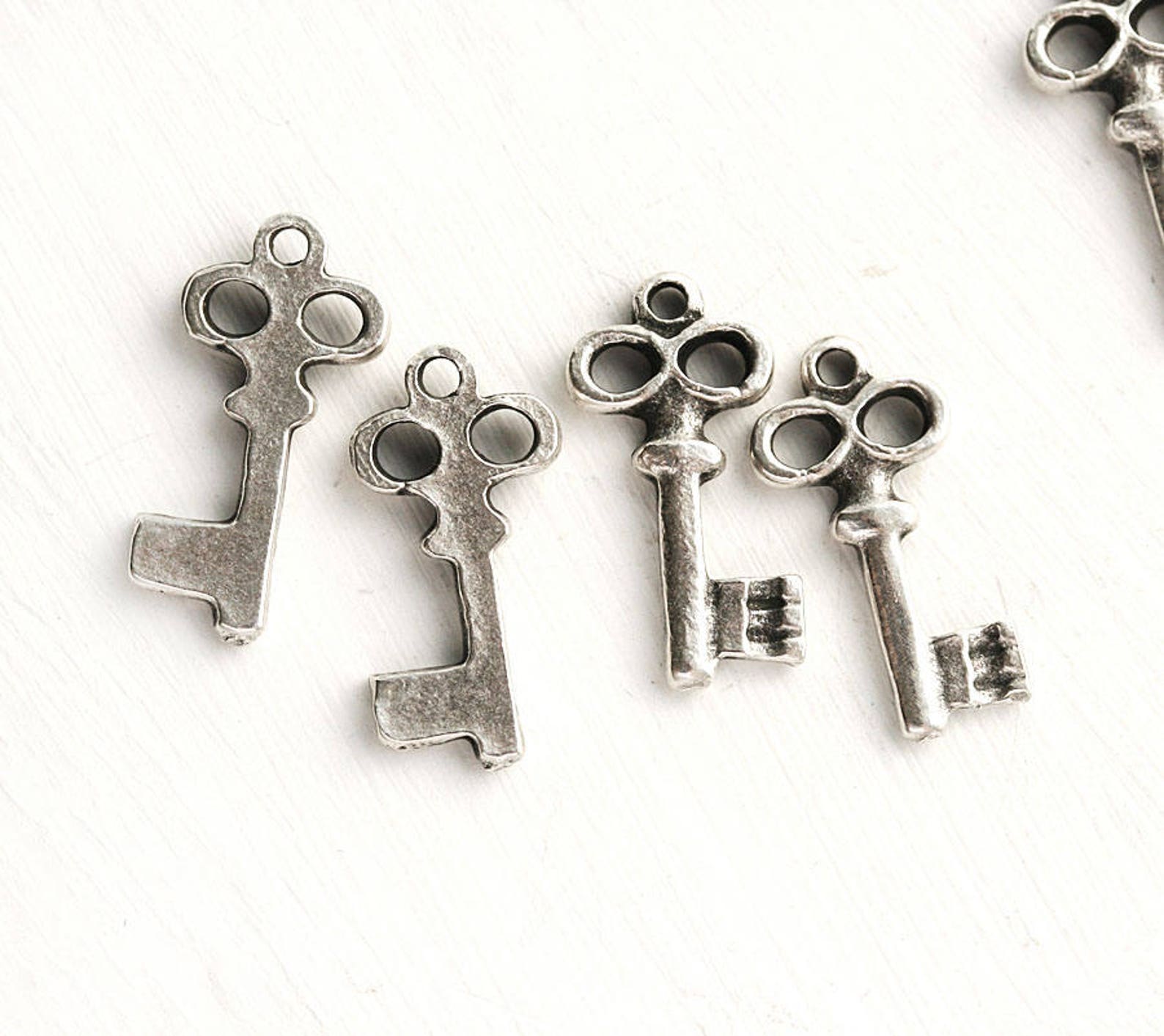 Antique Silver Skeleton Key Charms Small Silver Key Beads - Etsy