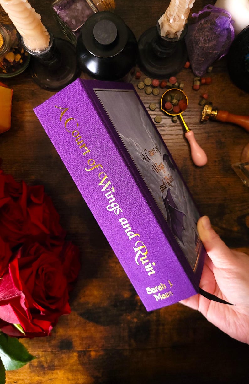 A Court of Thorns and Roses Trilogy - Hand-painted Cover & Fore-edge ...