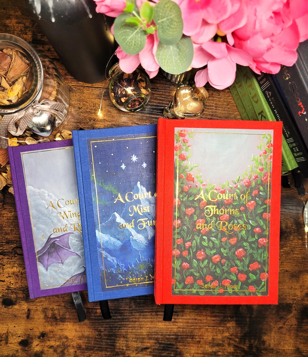 A Court of Thorns and Roses Trilogy - Hand-painted Cover & Fore-edge ...