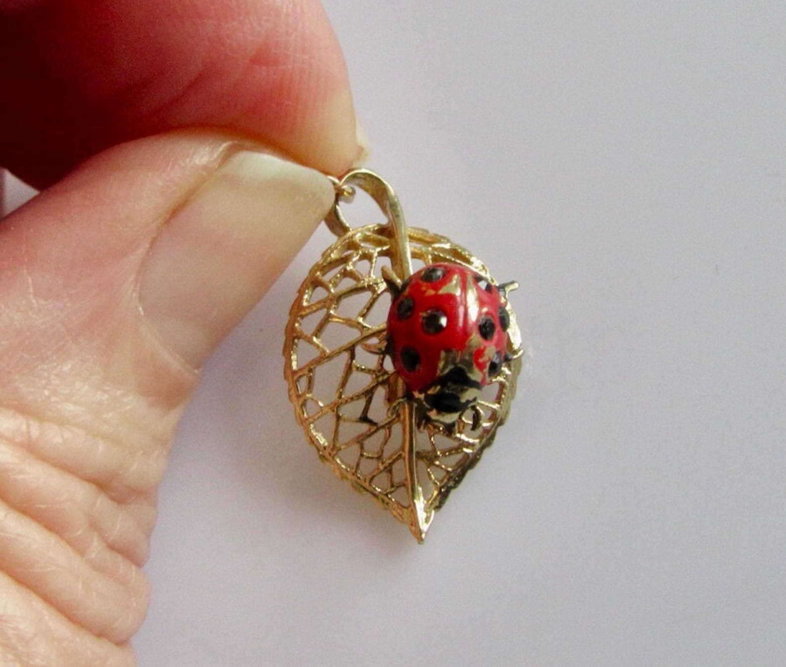 Nuvo 9ct Gold Ladybird Bug on a Leaf Articulated Enamel Charm - Etsy