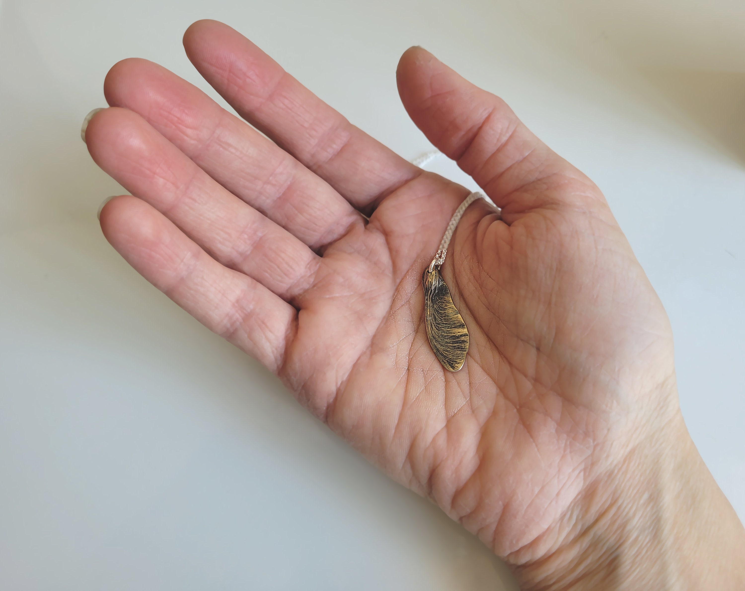 Medium Samara Seed Pod Semi-oxidized Bronze Delicate - Etsy Norway