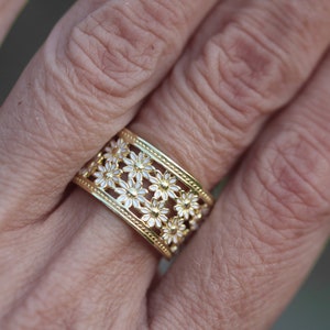 2 Daisy Rings. Multiple Wearing Combinations. Gold Plated - Etsy