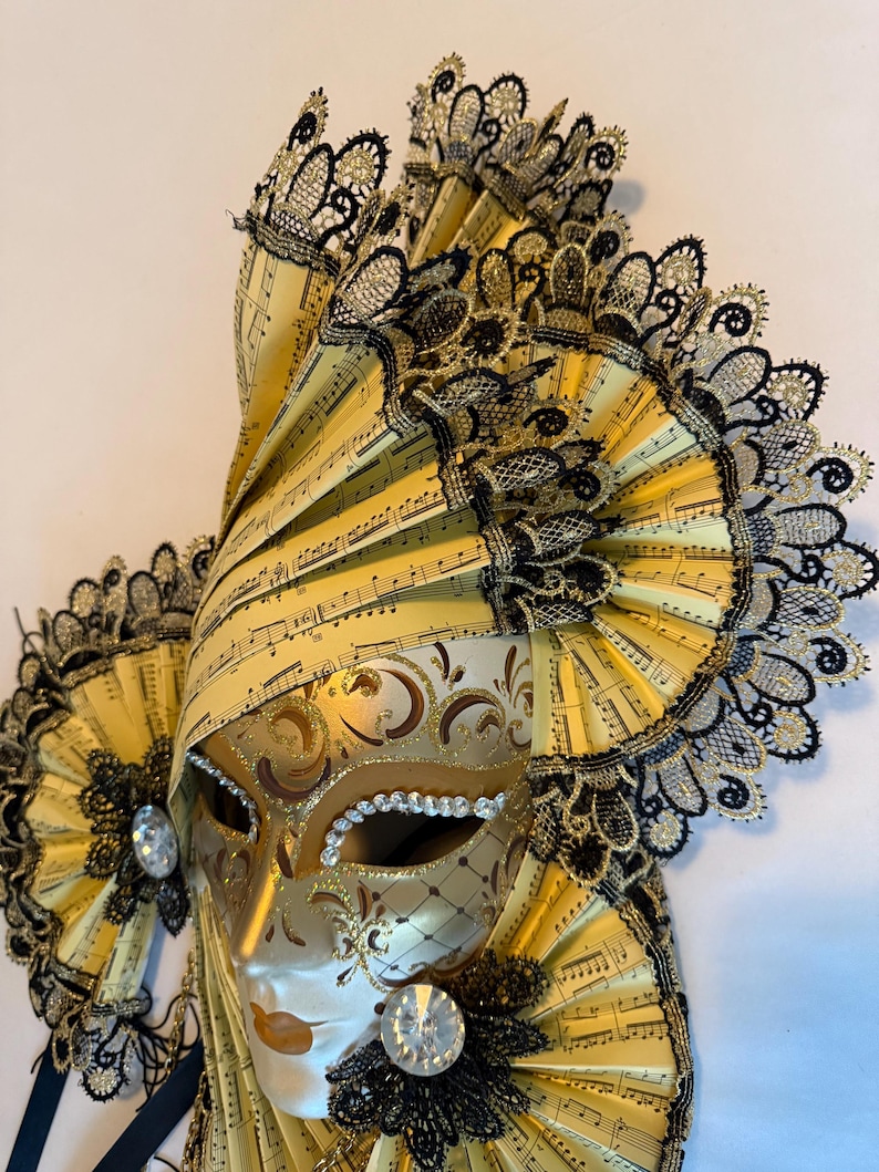 Handmade Venetian Volto Ventaglio Masquerade Ball Mask. Ornate Musical ...