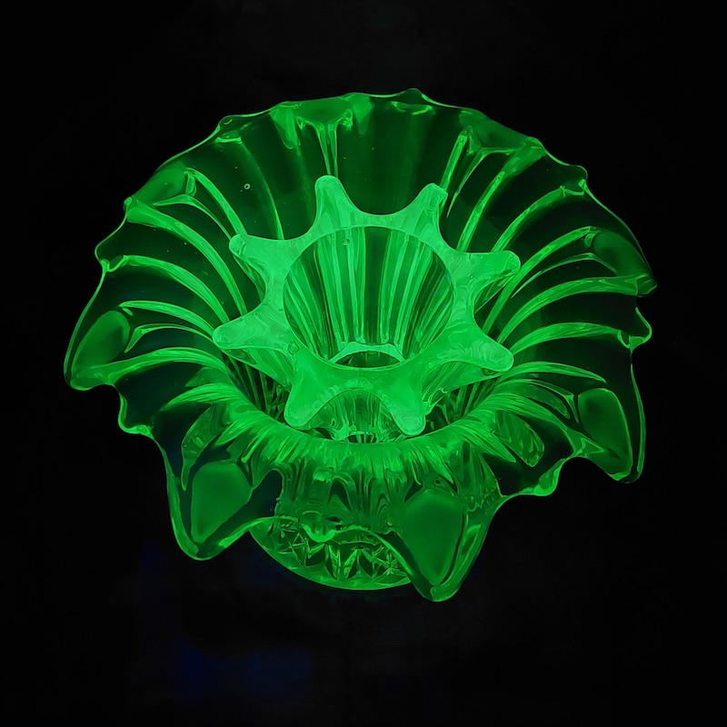 Uranium Vase Art Deco - Etsy UK