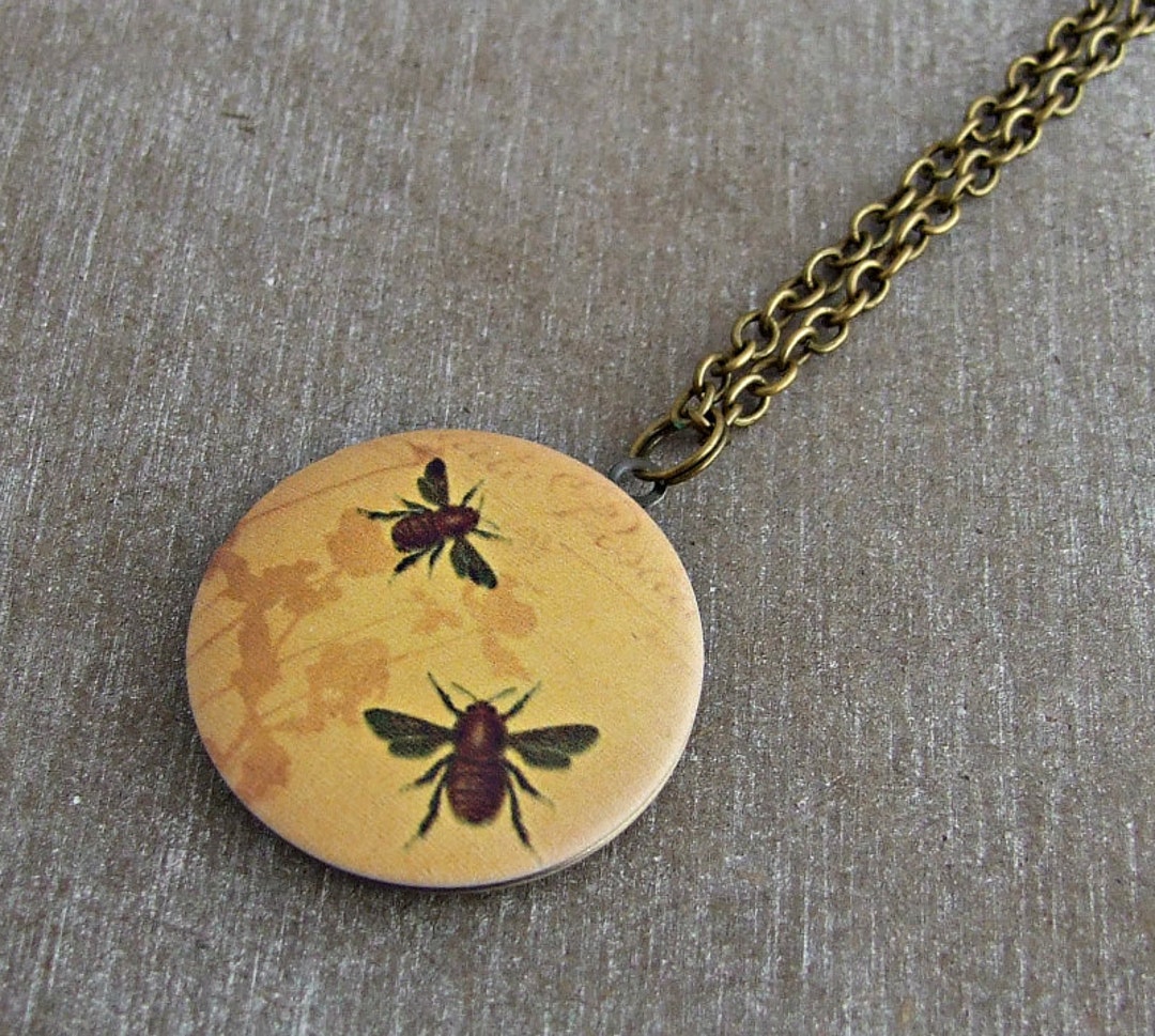 Bee Locket .. Honey Bee Locket, Bumble Bee, Brass Locket, Bee Jewellery ...