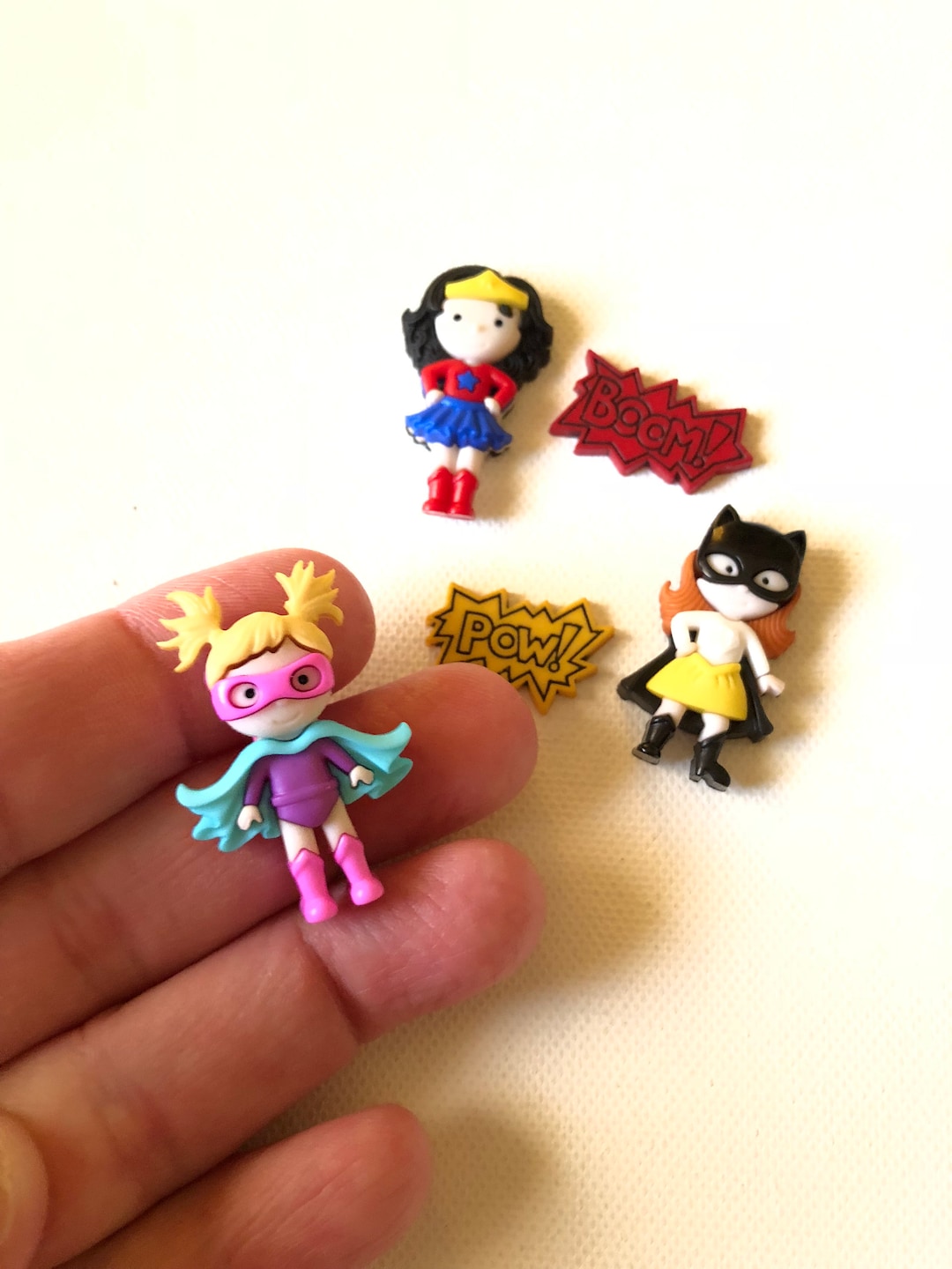 Girl Superhero Magnets Thumbtacks, Girls in Costume Magnets, Batgirl ...