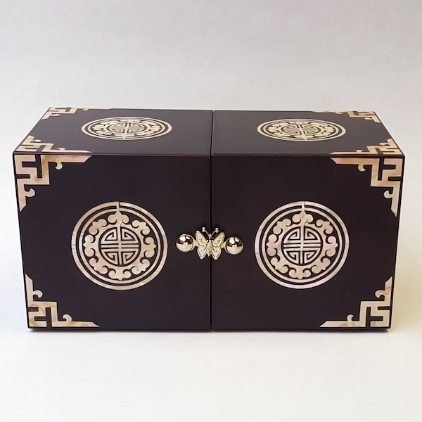 Traditional Jewelry Box - Etsy