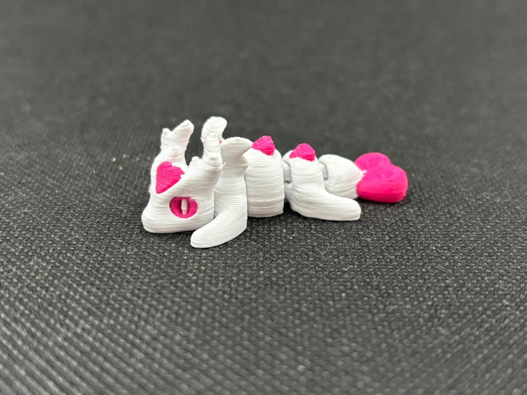 Mini Love Dragon - 5 Cm 3D Printed Dragon, Saber3d Design, Small Heart ...