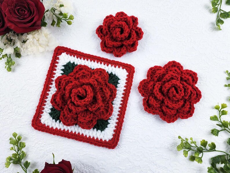 Tea Rose Granny Square and Appliques Crochet Pattern - Solid Background ...